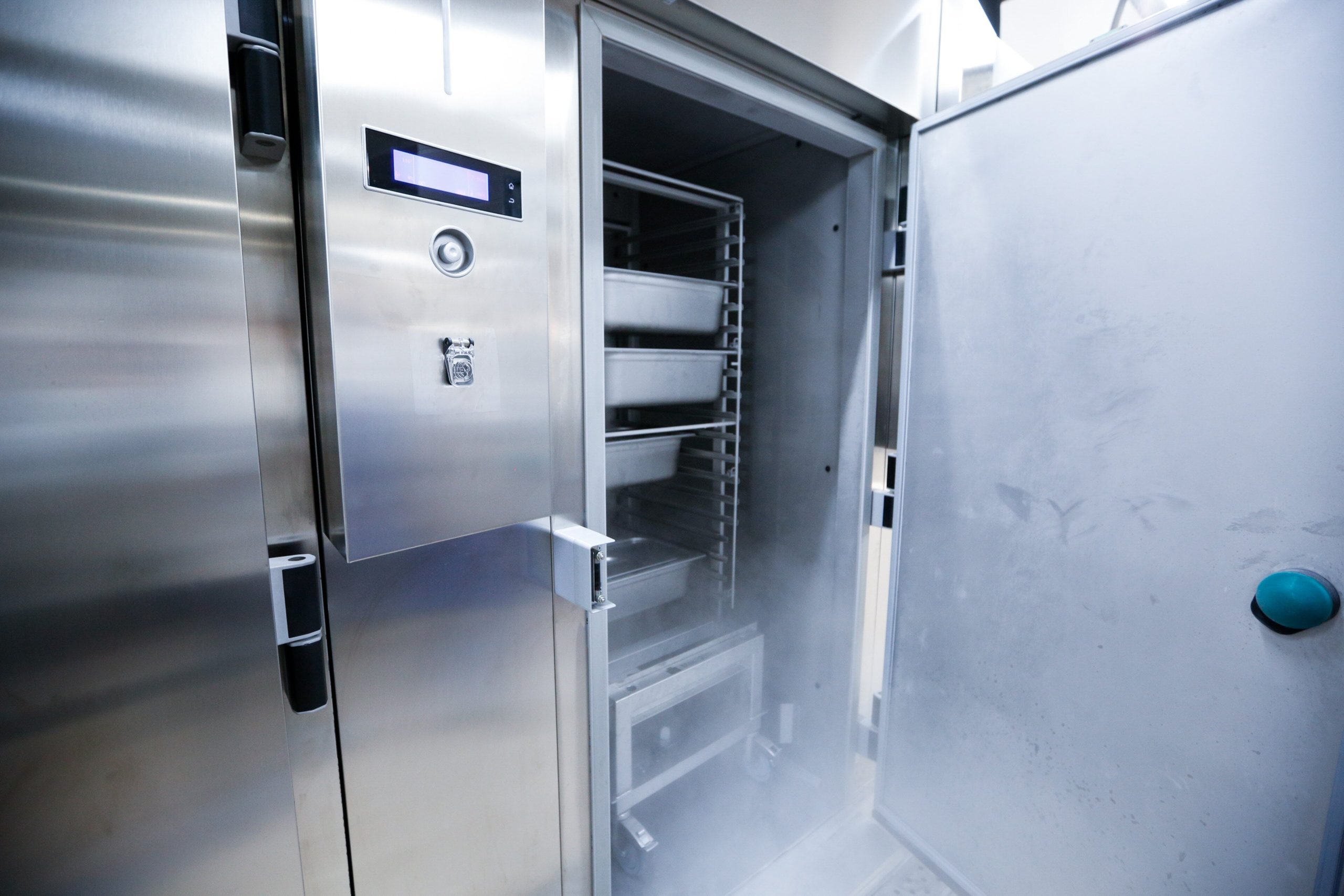 Signs Your Commercial Freezer Needs Repair | When To Repair Your ...